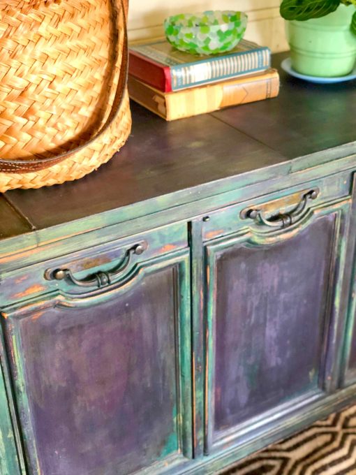 Frozen paint finish; How to layer and blend color | Debis Design Diary